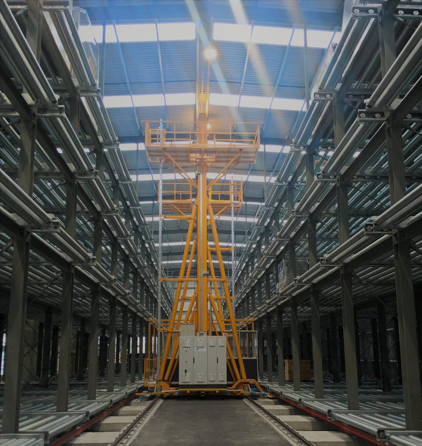 Elevating Transfer Vehicles (ETV) | Automatisierter Hubtransport von ...