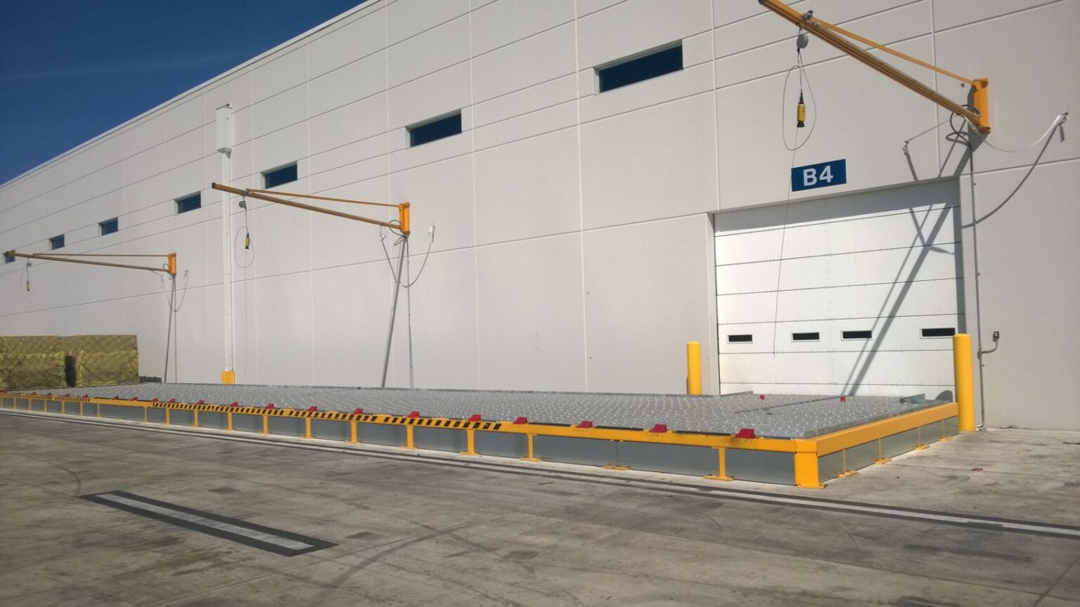 Advanced ULD Handling System for Swissport at Chicago O'Hare Airport ...